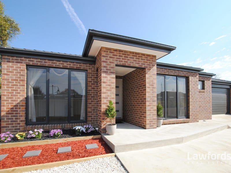 8A Nankoor Street, Golden Square, VIC 3555 - realestate.com.au