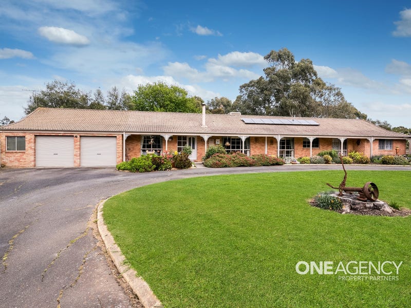 8 Cahill Court, Wallan, Vic 3756 - Property Details