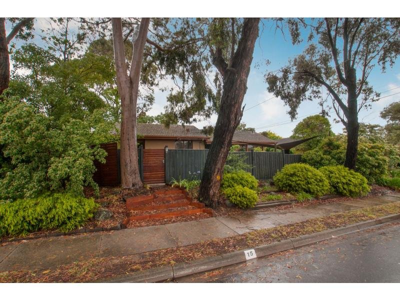 15 Coleman Road, Wantirna South, VIC 3152 - realestate.com.au