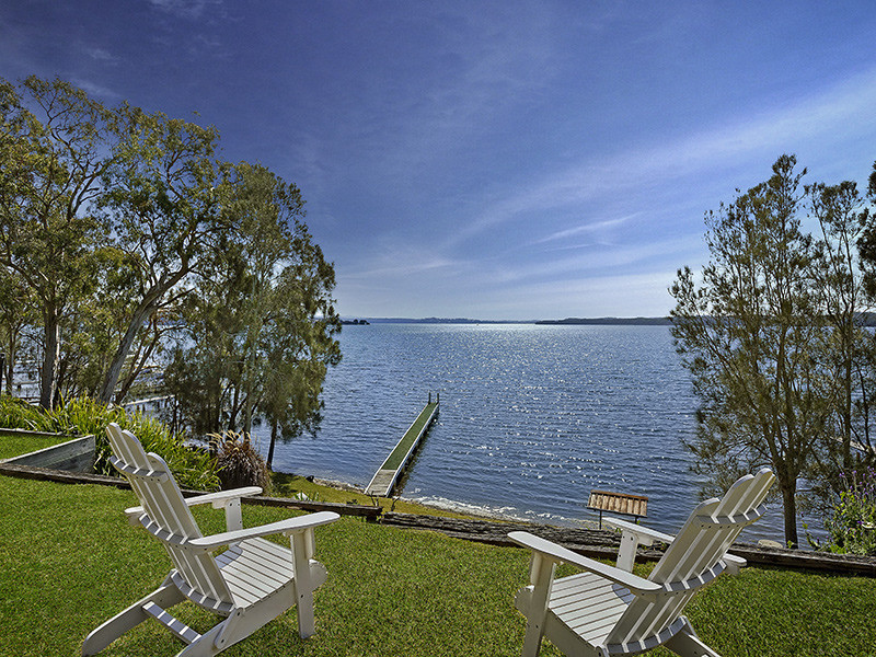 6 Bambury Avenue, Summerland Point, NSW 2259 - realestate.com.au