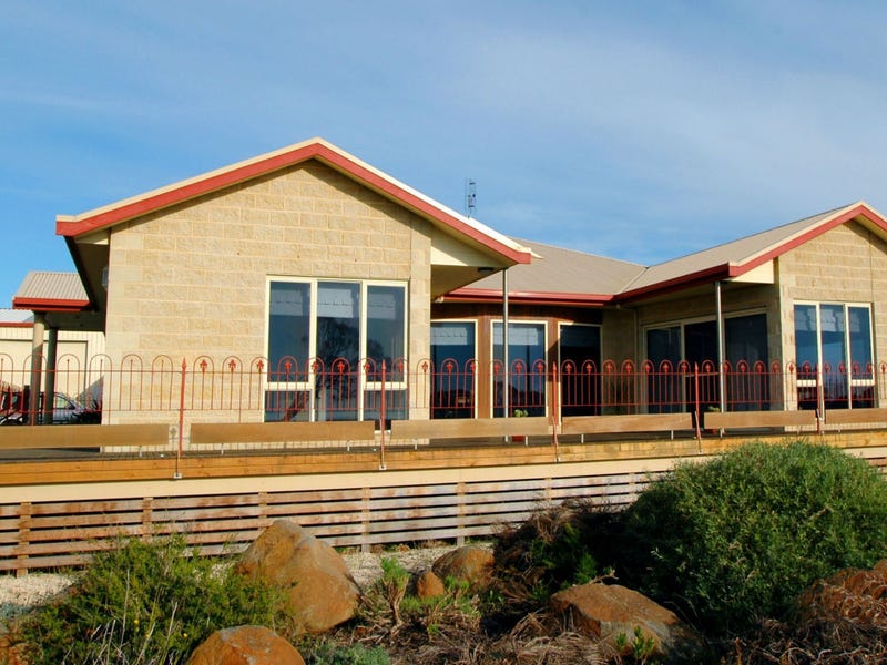 4 George Street, Portland, VIC 3305 - realestate.com.au
