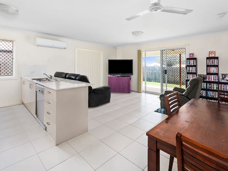 12 Farrer Street, Cranley, Qld 4350 - Property Details