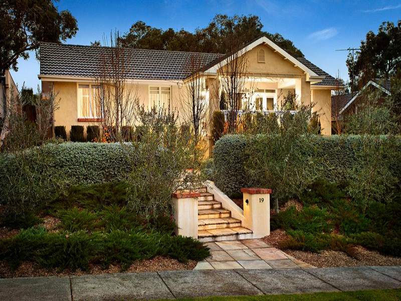 19 Boyce Avenue, Briar Hill, VIC 3088 - realestate.com.au