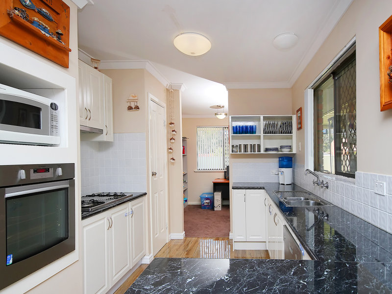 2 Travers Way, Swan View, WA 6056 - realestate.com.au