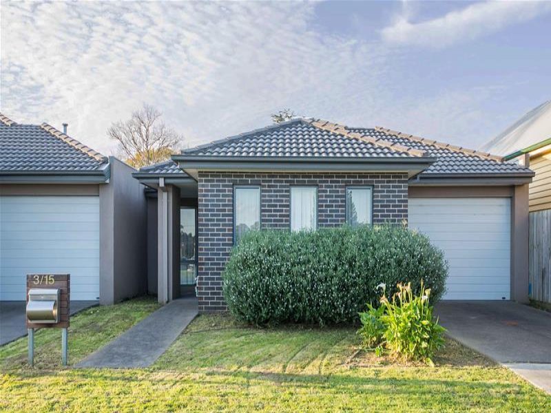 3/15 Beaconsfield Avenue, Beaconsfield, Vic 3807 - Property Details