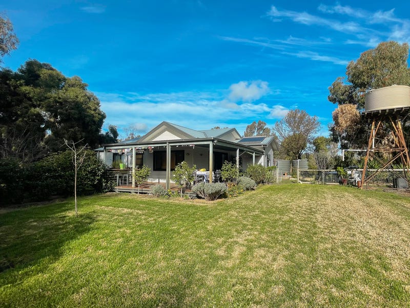 132 Murray Road, Murrabit, Vic 3579 - Property Details
