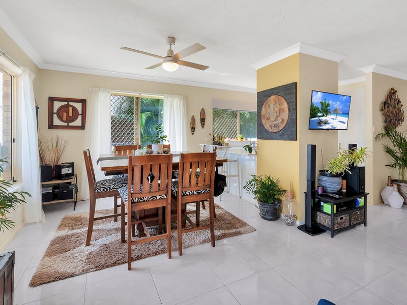 4/10 Brisbane Road, Labrador, QLD 4215 - realestate.com.au