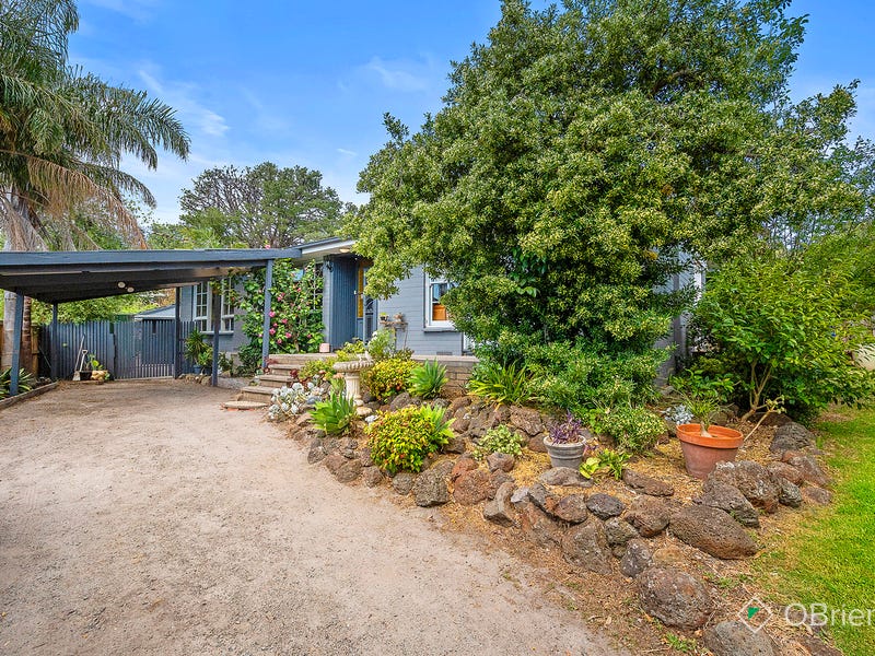 1 Golconda Avenue, Frankston, Vic 3199 - Property Details