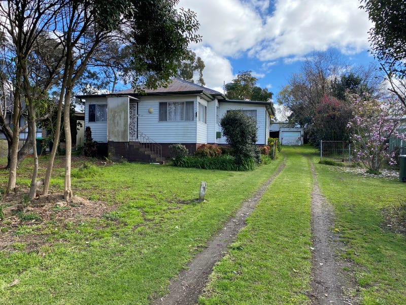 77 Pitt Street, Tahmoor, NSW 2573 - Property Details