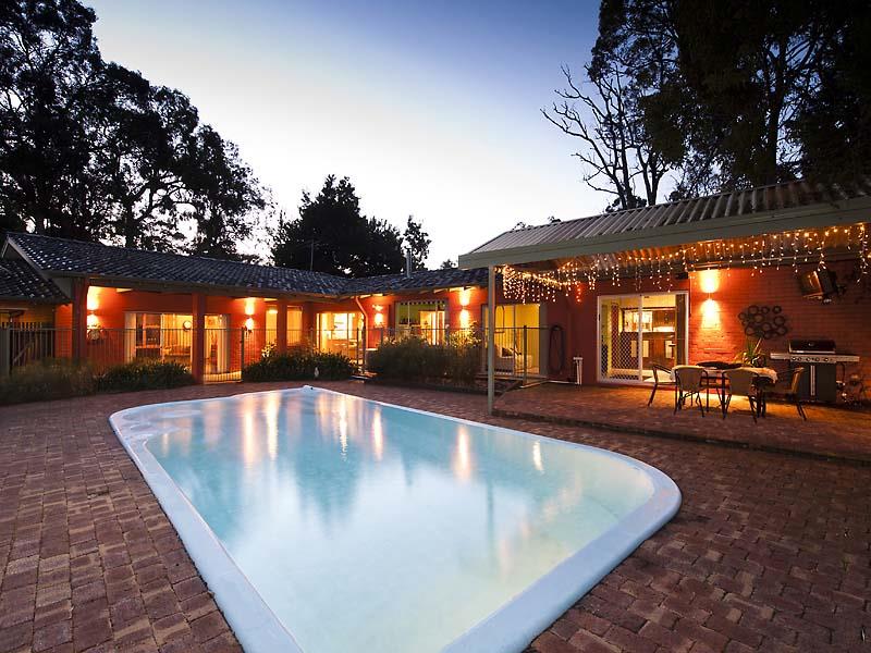 121 Peet Road, Roleystone, WA 6111 - realestate.com.au
