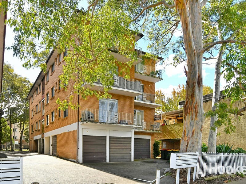 10/33 Carramar Ave, Carramar, NSW 2163 - Property Details