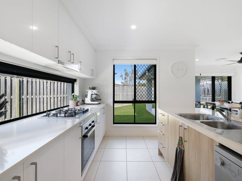 9 Sunwood Crescent, Maudsland, Qld 4210 - Property Details