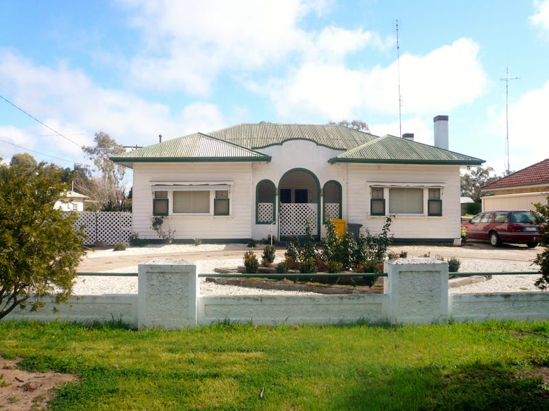 98 Craig Avenue, Warracknabeal, Vic 3393 - Property Details