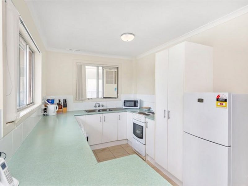 8/33 Middle Street, Labrador, Qld 4215 - Property Details