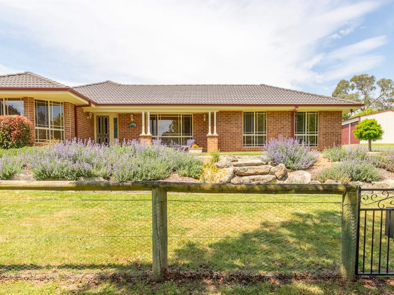 173W Fitzroy Street, Walcha, NSW 2354 - realestate.com.au