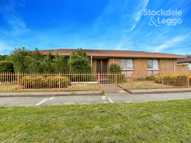 19 North Circular Road, Gladstone Park, VIC 3043 - realestate.com.au