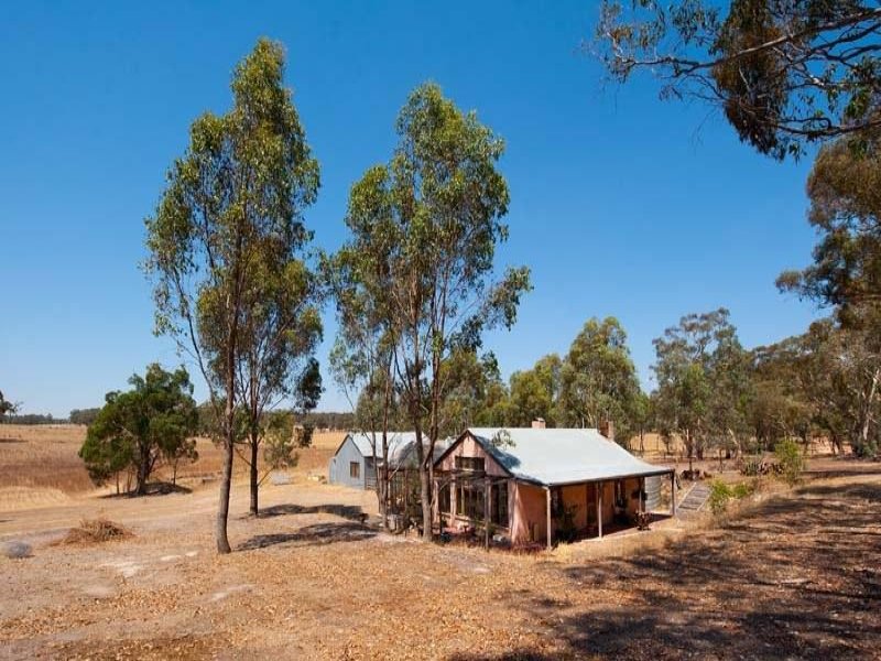 9 Garsed Road, Strangways, Vic 3461 - Property Details