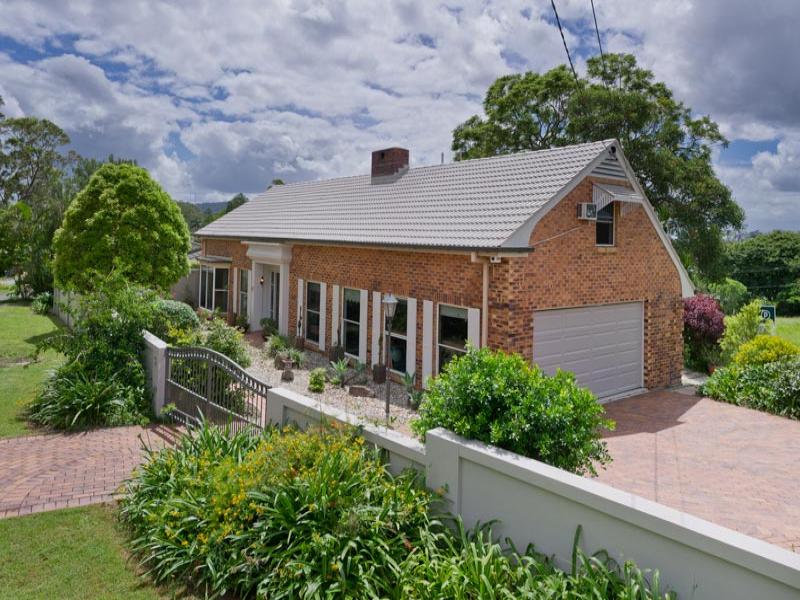 82 Kenmore Road, Kenmore, Qld 4069 - Property Details