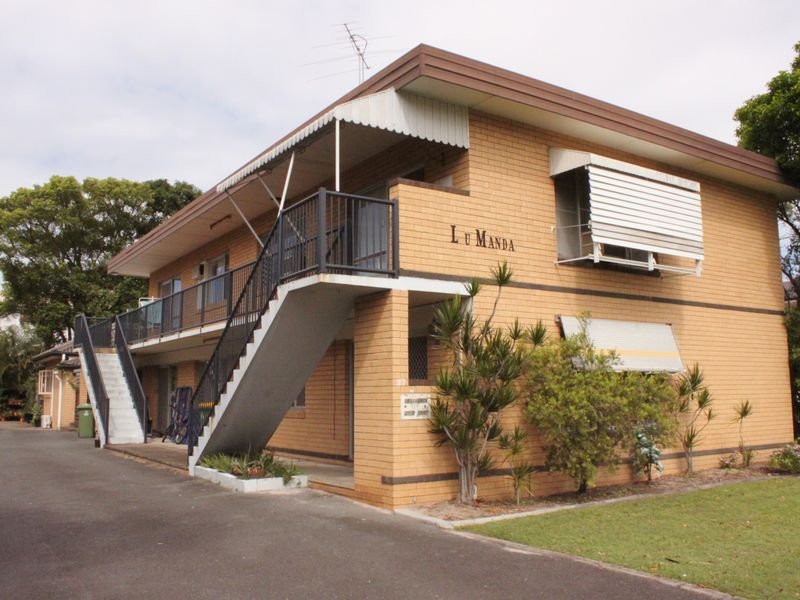 1/37 Middle Street, Labrador, Qld 4215 - Property Details