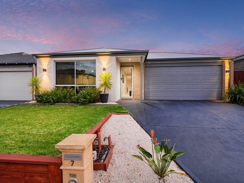 7 Avonbury Circuit, Cranbourne West, VIC 3977 - realestate.com.au
