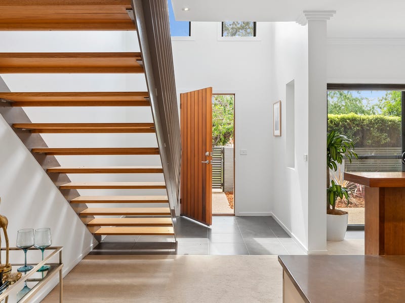 25 Keira Street, Narrabundah, ACT 2604 - Property Details