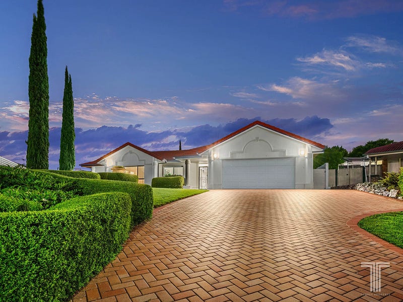 24 Braemar Place, Carindale, Qld 4152 - Property Details