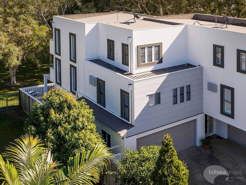 4/10 Middle Street, Labrador, QLD 4215 - realestate.com.au