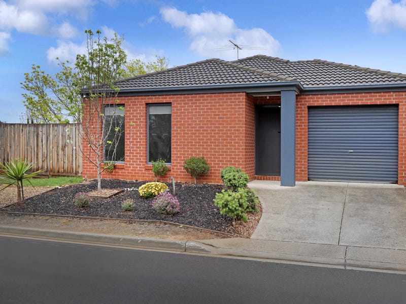 1/20-22 Roslyn Park Drive, Harkness, Vic 3337 - Property Details