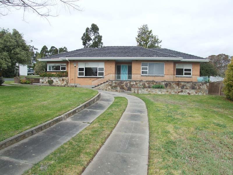 99 Gordon Street, Naracoorte, SA 5271 - Property Details