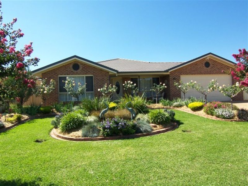 17 Foreshaw Avenue, Griffith, NSW 2680 - realestate.com.au