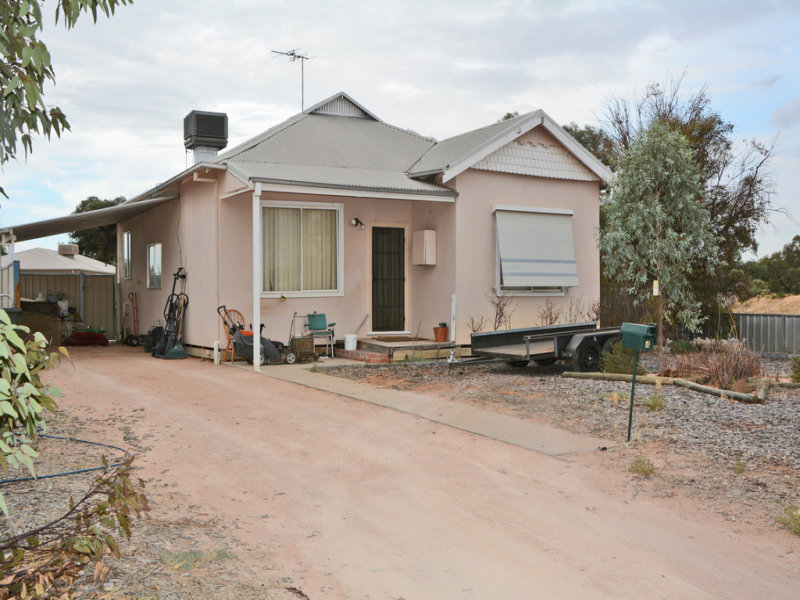 4 Ruby Street, Wentworth, NSW 2648 - realestate.com.au