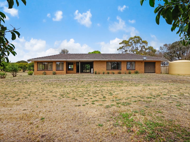 7129 Mortlake Ararat Road, Maroona, Vic 3377 - Property Details