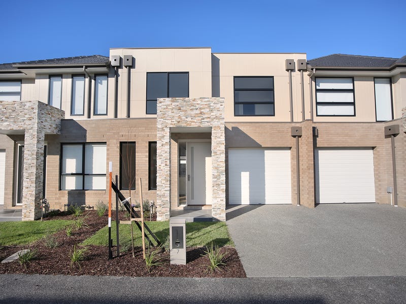 7 Grasslands Loop, Keysborough, Vic 3173 - Property Details