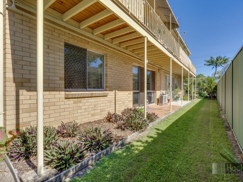 2/9 Middle Street, Labrador, Qld 4215 - Property Details