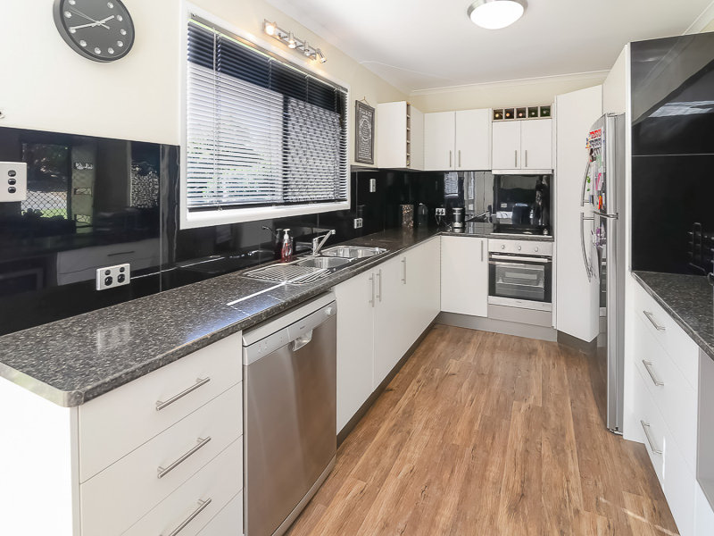 30 Quarrian Crescent, Beenleigh, Qld 4207 - Property Details