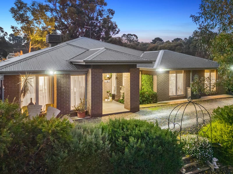 135 High Street, Axedale, Vic 3551 - Property Details