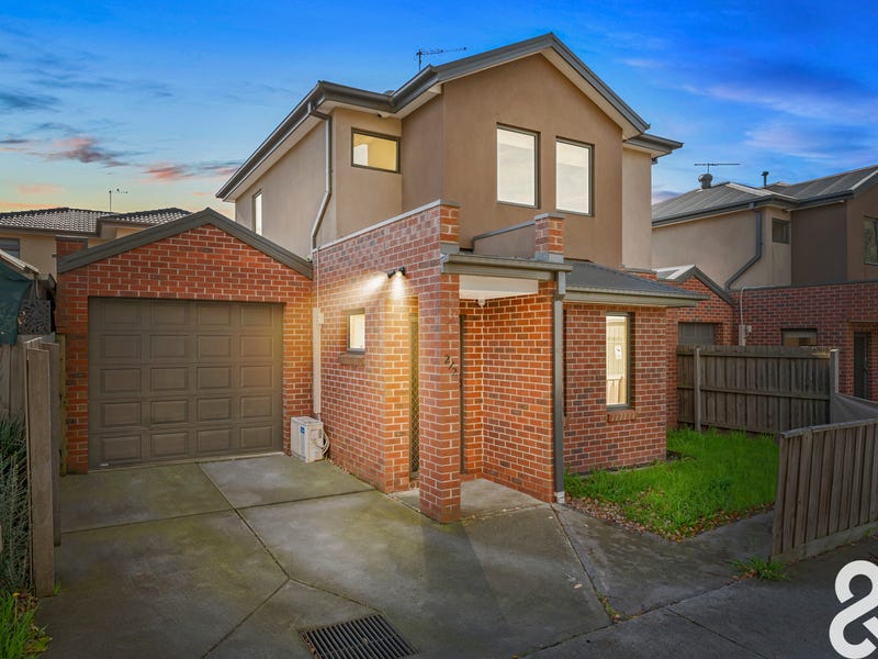 2/2 Stewart Street, Thomastown, Vic 3074 - Property Details