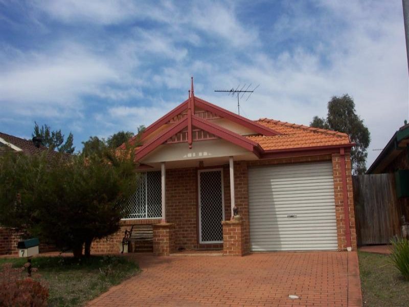 7 Cooma Court, Wattle Grove, NSW 2173 - realestate.com.au