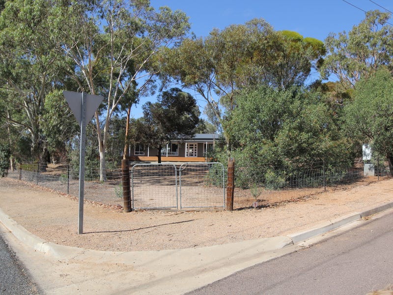 9-11 Moorhouse Street, Melrose, SA 5483 - realestate.com.au