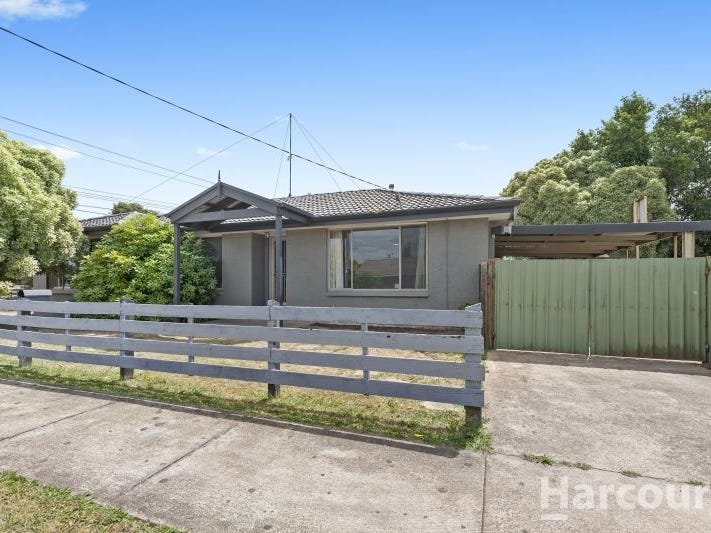 112 Learmonth Road, Wendouree, VIC 3355 - realestate.com.au