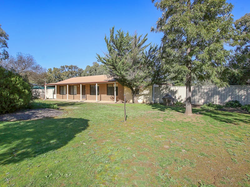 82 Victoria Street, Howlong, NSW 2643 - realestate.com.au