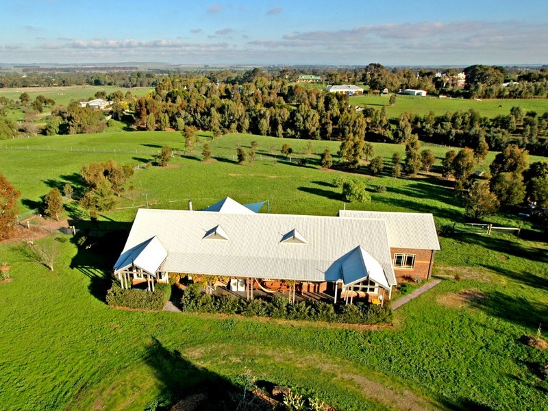 115 Common Road, Inverleigh, Vic 3321 - Property Details