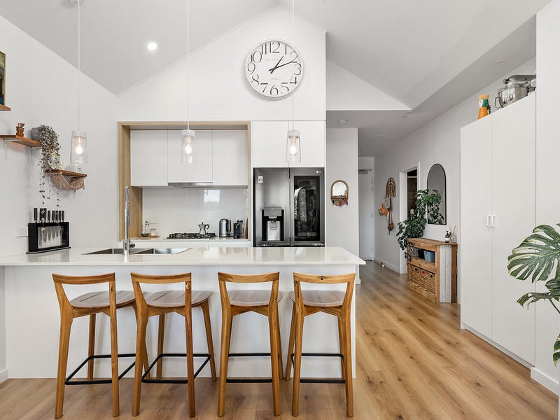 4/147 Beach Street, Frankston, Vic 3199 - Property Details