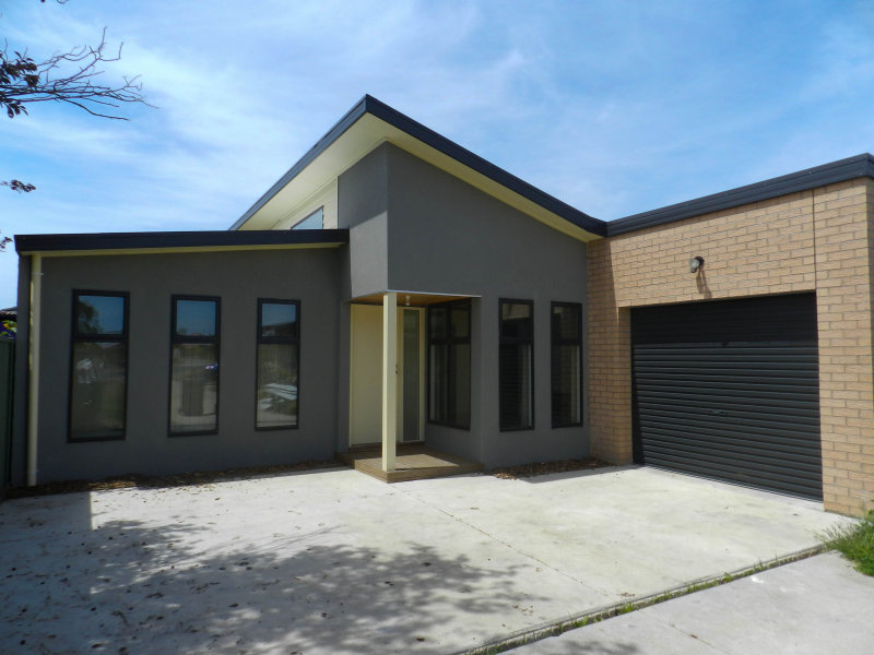 2/315 Albert Street, Sebastopol, Vic 3356 - Property Details