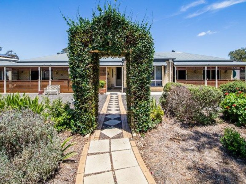 9-11 Albion Street, Taabinga, QLD 4610 - realestate.com.au
