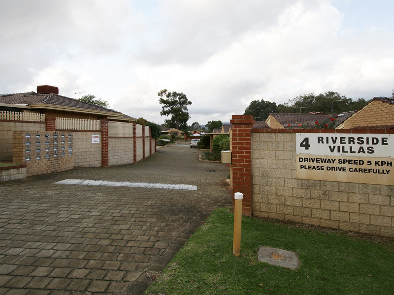 20/4 Page Rd,, Kelmscott, WA 6111 - Property Details