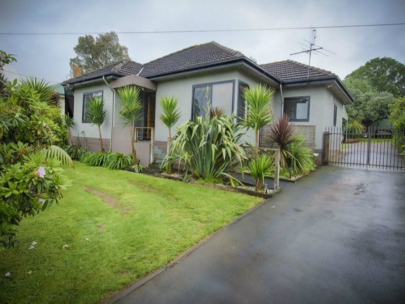 11 Longwarry Road, Drouin, Vic 3818 - Property Details