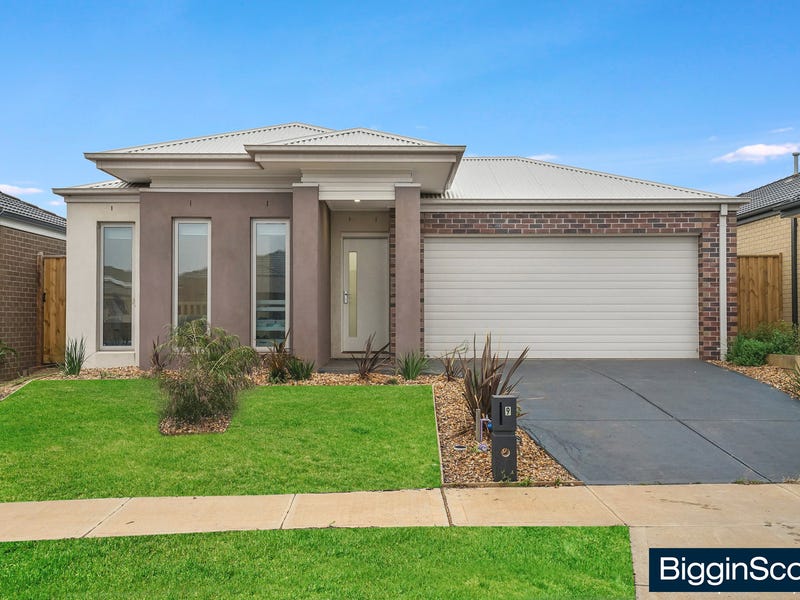 9 Barramunga Street, Tarneit, Vic 3029 - Property Details