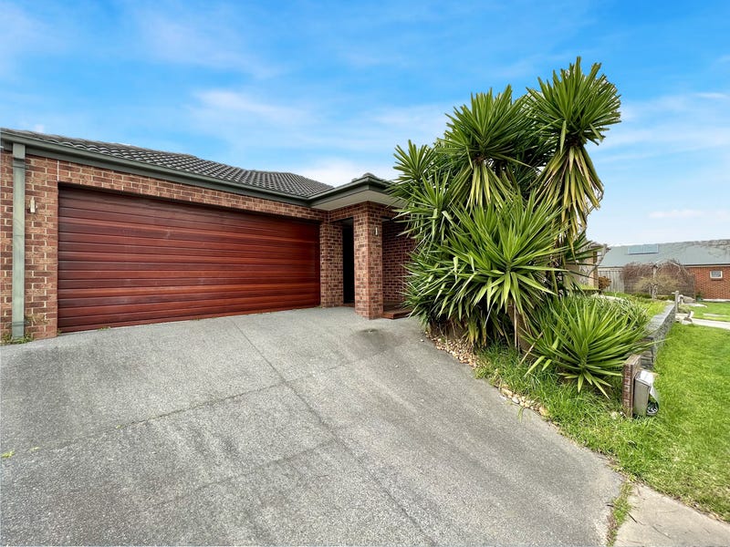 11 Misty Close, Berwick, VIC 3806 - realestate.com.au