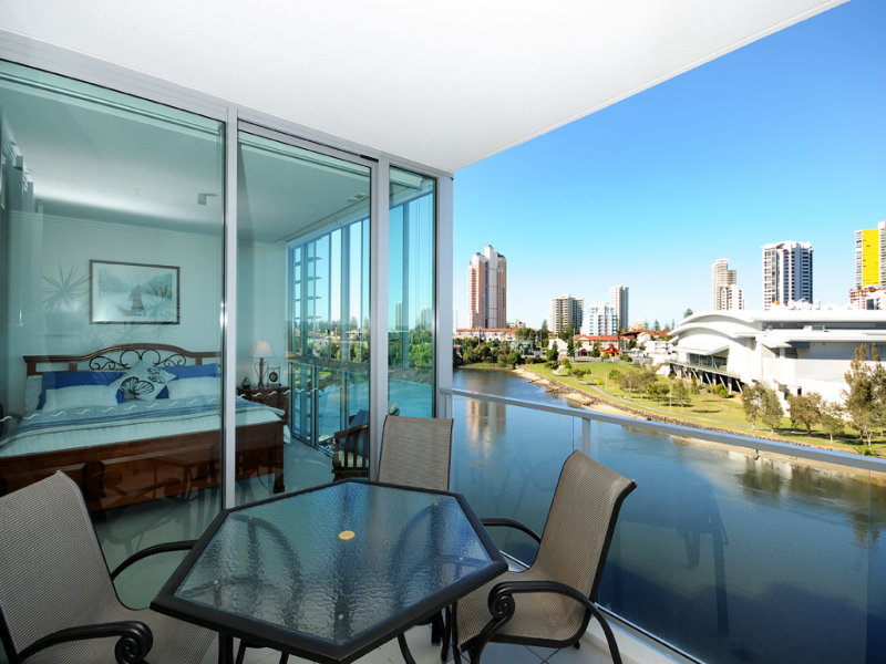 1404 'Freshwater Point' 33 T E Peters Drive, Broadbeach, Qld 4218 ...